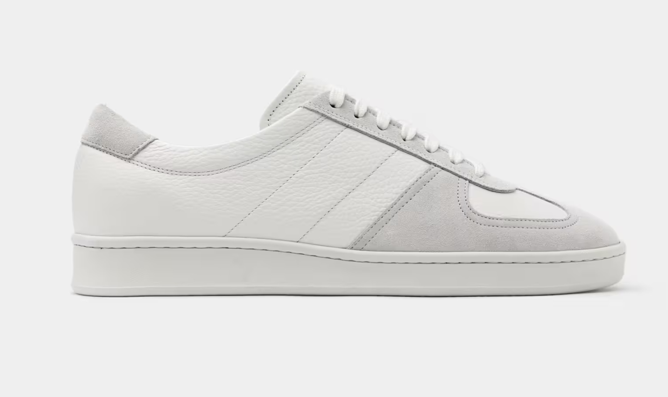 These Vintage-Style Sneakers Epitomize Retro Cool